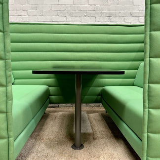 Alcove Cabin Highback with Table - 4 Seater, Vitra – ReStory
