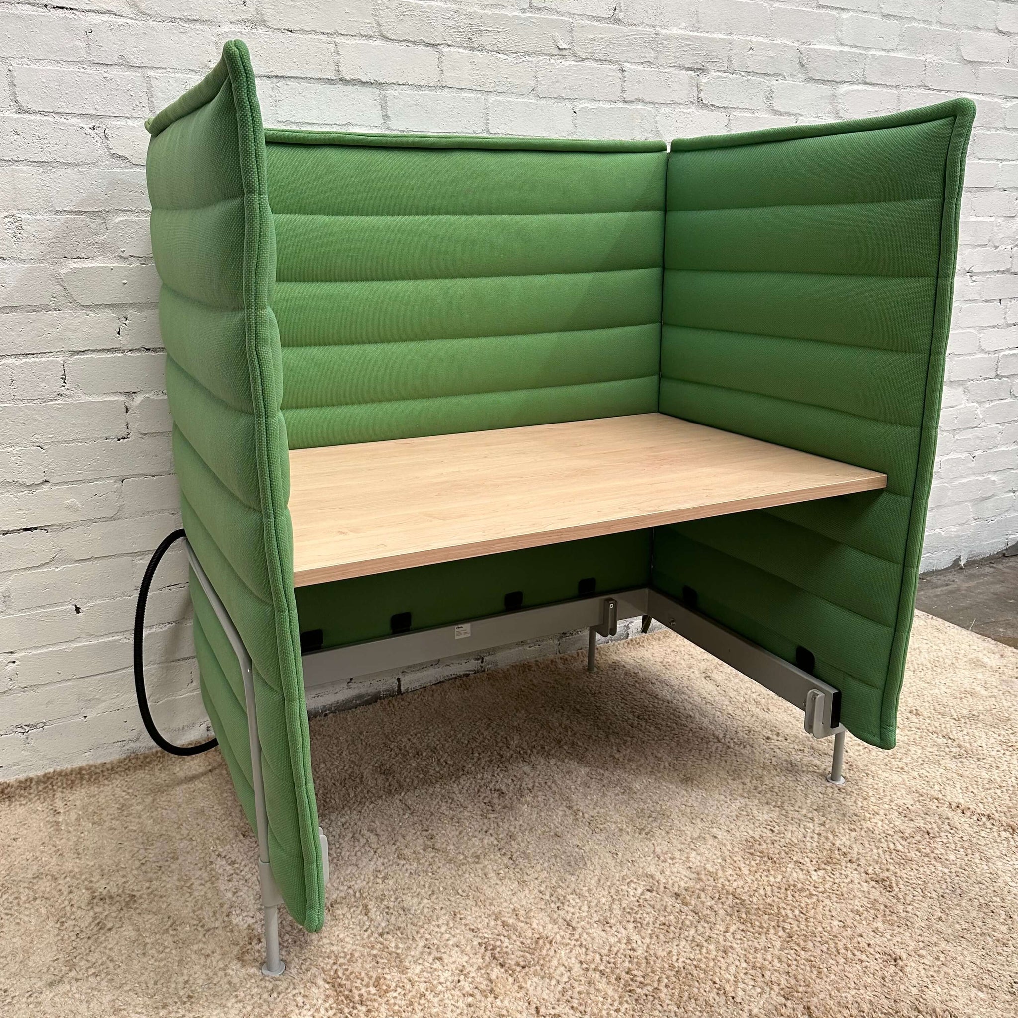 Alcove Desk Highback, Vitra – ReLove